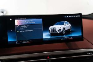Белый БМВ iX 2022 в Вильнюс, объемом двигателя 0.00 л и пробегом 80 тыс. км за 54900 €, фото 40 на AUTOMOTO.COM.LV