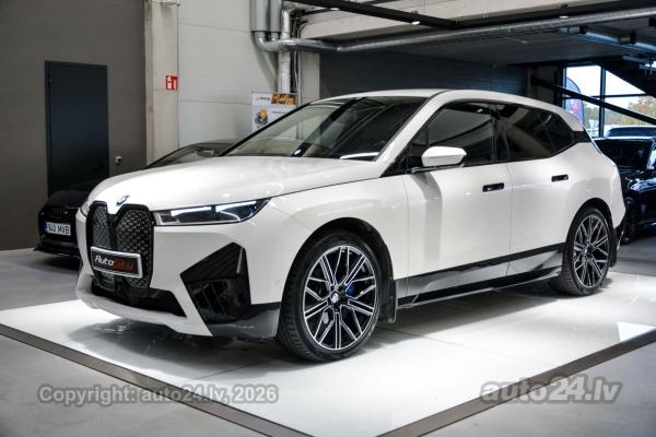 Белый БМВ iX 2022 в Таллин, объемом двигателя 0.00 л и пробегом 107 тыс. км за 42000 €, фото 4 на AUTOMOTO.COM.LV