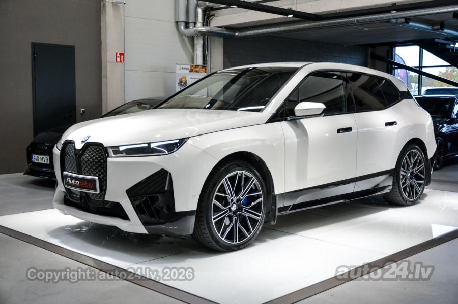 Белый БМВ iX 2022 в Таллин, объемом двигателя 0.00 л и пробегом 107 тыс. км за 42000 €, фото 4 на AUTOMOTO.COM.LV