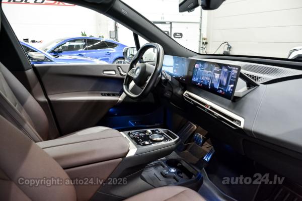Белый БМВ iX 2022 в Таллин, объемом двигателя 0.00 л и пробегом 107 тыс. км за 42000 €, фото 11 на AUTOMOTO.COM.LV