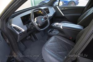 Balts BMW iX 2023 Tallina, ar dzinēja tilpumu 0.00 L un nobraukumu 25 tūkst. km par 66990 €, foto 14 vietnē AUTOMOTO.COM.LV