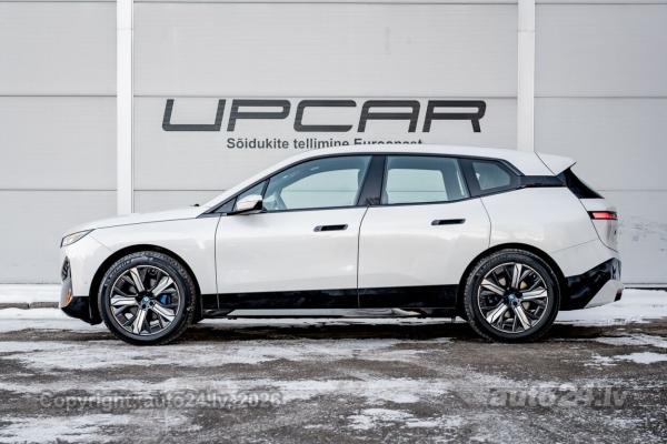 Balts BMW iX 2022 Pērnava, ar dzinēja tilpumu 0.00 L un nobraukumu 72 tūkst. km par 44900 €, foto 4 vietnē AUTOMOTO.COM.LV