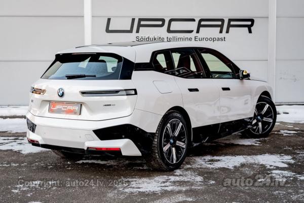 Balts BMW iX 2022 Pērnava, ar dzinēja tilpumu 0.00 L un nobraukumu 72 tūkst. km par 44900 €, foto 8 vietnē AUTOMOTO.COM.LV