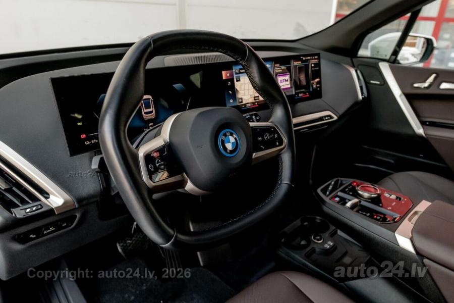 Balts BMW iX 2022 Pērnava, ar dzinēja tilpumu 0.00 L un nobraukumu 72 tūkst. km par 44900 €, foto 15 vietnē AUTOMOTO.COM.LV