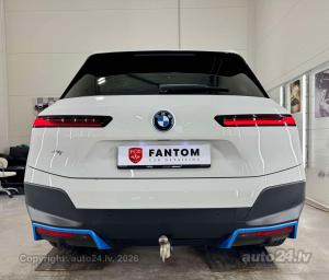 Balts BMW iX 2022 Tallina, ar dzinēja tilpumu 0.00 L un nobraukumu 103 tūkst. km par 38900 €, foto 3 vietnē AUTOMOTO.COM.LV