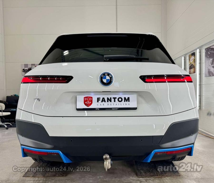 Balts BMW iX 2022 Tallina, ar dzinēja tilpumu 0.00 L un nobraukumu 103 tūkst. km par 38900 €, foto 3 vietnē AUTOMOTO.COM.LV