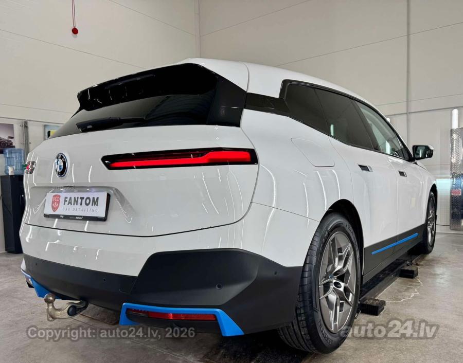 Balts BMW iX 2022 Tallina, ar dzinēja tilpumu 0.00 L un nobraukumu 103 tūkst. km par 38900 €, foto 6 vietnē AUTOMOTO.COM.LV