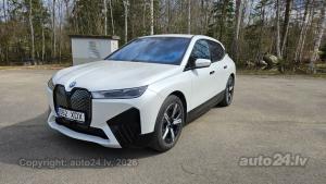 Balts BMW iX 2023 Tallina, ar dzinēja tilpumu 0.00 L un nobraukumu 40 tūkst. km par 49900 €, foto  vietnē AUTOMOTO.COM.LV