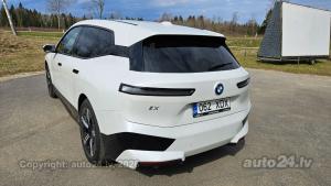 Balts BMW iX 2023 Tallina, ar dzinēja tilpumu 0.00 L un nobraukumu 40 tūkst. km par 49900 €, foto 4 vietnē AUTOMOTO.COM.LV