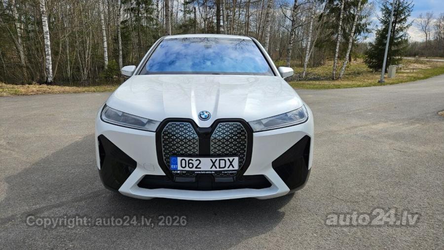 Balts BMW iX 2023 Tallina, ar dzinēja tilpumu 0.00 L un nobraukumu 40 tūkst. km par 49900 €, foto 7 vietnē AUTOMOTO.COM.LV