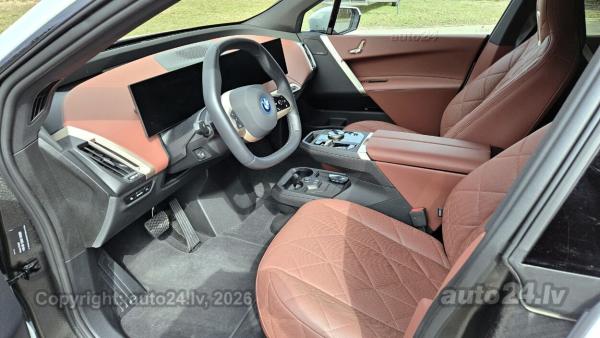 Balts BMW iX 2023 Tallina, ar dzinēja tilpumu 0.00 L un nobraukumu 40 tūkst. km par 49900 €, foto 7 vietnē AUTOMOTO.COM.LV