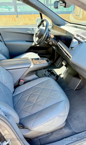 White BMW iX 2023 in Tallinn, with an engine capacity of 0.00 L and mileage of 44 thousand km for 54900 €, photo 11 on AUTOMOTO.COM.LV