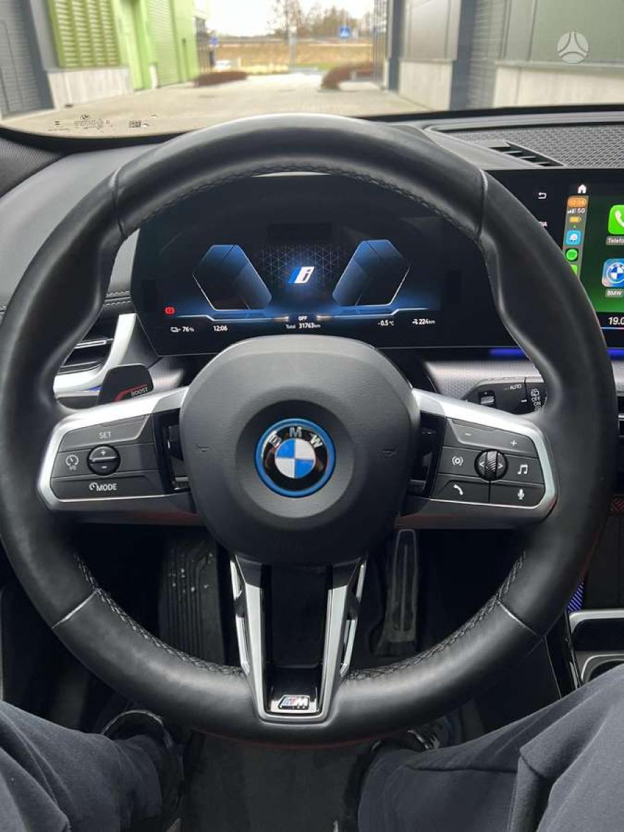 Melns BMW iX1 2023 Kauņa, ar dzinēja tilpumu 0.00 L un nobraukumu 32 tūkst. km par 45980 €, foto 31 vietnē AUTOMOTO.COM.LV