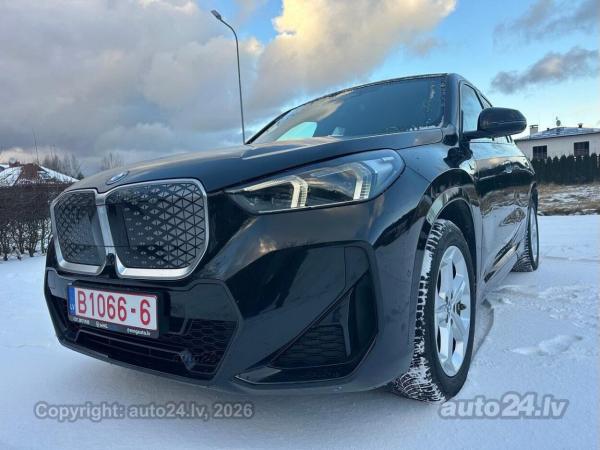 Melns BMW iX1 2023 Rīga, ar dzinēja tilpumu 0.00 L un nobraukumu 41 tūkst. km par 37580 €, foto 3 vietnē AUTOMOTO.COM.LV