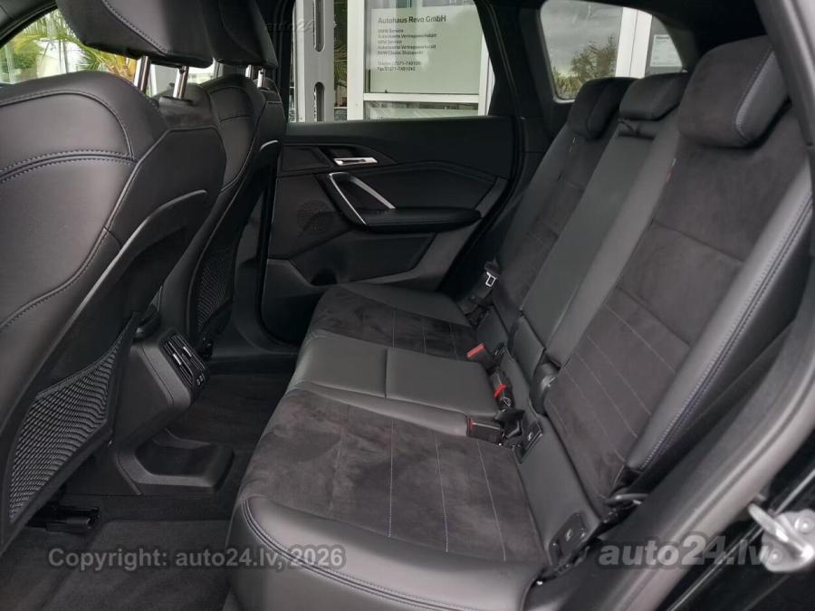 Melns BMW iX1 2023 Rīga, ar dzinēja tilpumu 0.00 L un nobraukumu 41 tūkst. km par 37580 €, foto 15 vietnē AUTOMOTO.COM.LV