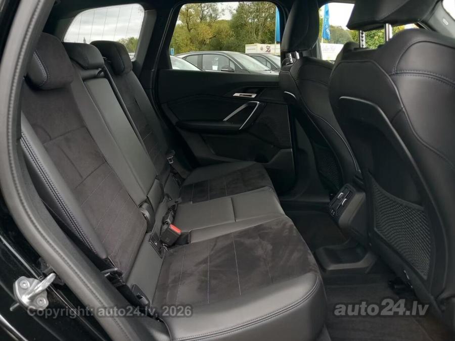 Melns BMW iX1 2023 Rīga, ar dzinēja tilpumu 0.00 L un nobraukumu 41 tūkst. km par 37580 €, foto 14 vietnē AUTOMOTO.COM.LV