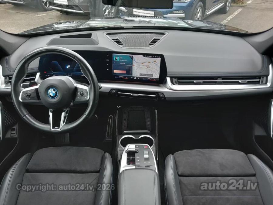 Melns BMW iX1 2023 Rīga, ar dzinēja tilpumu 0.00 L un nobraukumu 41 tūkst. km par 37580 €, foto 17 vietnē AUTOMOTO.COM.LV