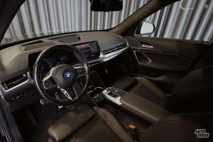 Melns BMW iX1 2023 Marijampole, ar dzinēja tilpumu 0.00 L un nobraukumu 81 tūkst. km par 32950 €, foto 20 vietnē AUTOMOTO.COM.LV