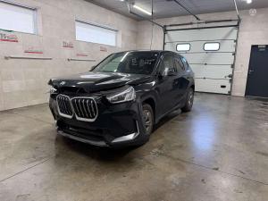 Melns BMW iX1 2023 Marijampole, ar dzinēja tilpumu 0.00 L un nobraukumu 86 tūkst. km par 18997 €, foto 4 vietnē AUTOMOTO.COM.LV
