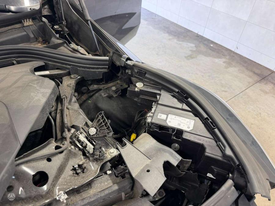 Melns BMW iX1 2023 Marijampole, ar dzinēja tilpumu 0.00 L un nobraukumu 86 tūkst. km par 18997 €, foto 11 vietnē AUTOMOTO.COM.LV