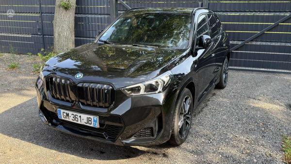 Melns BMW iX1 2023 Jonava, ar dzinēja tilpumu 0.00 L un nobraukumu 68 tūkst. km par 24950 €, foto 1 vietnē AUTOMOTO.COM.LV