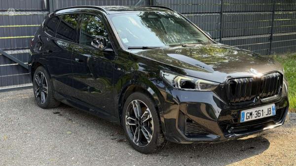 Melns BMW iX1 2023 Jonava, ar dzinēja tilpumu 0.00 L un nobraukumu 68 tūkst. km par 24950 €, foto 3 vietnē AUTOMOTO.COM.LV