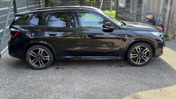 Melns BMW iX1 2023 Jonava, ar dzinēja tilpumu 0.00 L un nobraukumu 68 tūkst. km par 24950 €, foto 4 vietnē AUTOMOTO.COM.LV