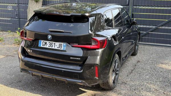 Melns BMW iX1 2023 Jonava, ar dzinēja tilpumu 0.00 L un nobraukumu 68 tūkst. km par 24950 €, foto 5 vietnē AUTOMOTO.COM.LV