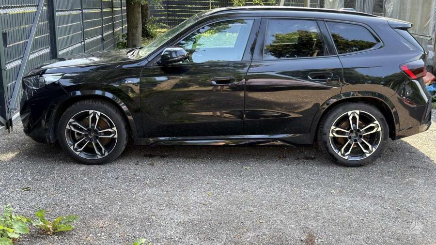 Melns BMW iX1 2023 Jonava, ar dzinēja tilpumu 0.00 L un nobraukumu 68 tūkst. km par 24950 €, foto 9 vietnē AUTOMOTO.COM.LV