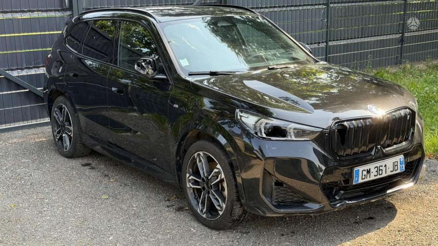 Melns BMW iX1 2023 Jonava, ar dzinēja tilpumu 0.00 L un nobraukumu 68 tūkst. km par 24950 €, foto 12 vietnē AUTOMOTO.COM.LV