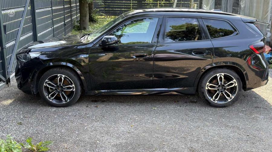 Melns BMW iX1 2023 Jonava, ar dzinēja tilpumu 0.00 L un nobraukumu 68 tūkst. km par 24950 €, foto 17 vietnē AUTOMOTO.COM.LV