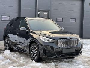 Melns BMW iX1 2024 Kauņa, ar dzinēja tilpumu 0.00 L un nobraukumu 15 tūkst. km par 27650 €, foto  vietnē AUTOMOTO.COM.LV