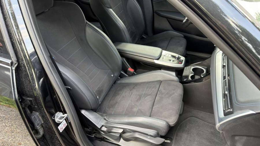 Black BMW iX1 2024 in Jonava, with an engine capacity of 0.00 L and mileage of 43 thousand km for 23600 €, photo 20 on AUTOMOTO.COM.LV