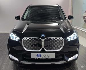 Melns BMW iX1 2025 Šauļi, ar dzinēja tilpumu 0.00 L un nobraukumu 8 tūkst. km par 34900 €, foto 7 vietnē AUTOMOTO.COM.LV