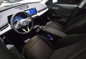 Melns BMW iX1 2025 Šauļi, ar dzinēja tilpumu 0.00 L un nobraukumu 8 tūkst. km par 34900 €, foto 25 vietnē AUTOMOTO.COM.LV