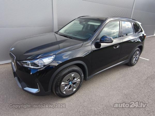 Black BMW iX1 2025 in Tallinn, with an engine capacity of 0.00 L and mileage of 7 thousand km for 39900 €, photo 1 on AUTOMOTO.COM.LV