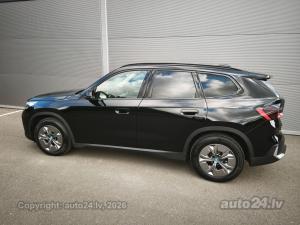 Melns BMW iX1 2025 Tallina, ar dzinēja tilpumu 0.00 L un nobraukumu 7 tūkst. km par 39900 €, foto 4 vietnē AUTOMOTO.COM.LV