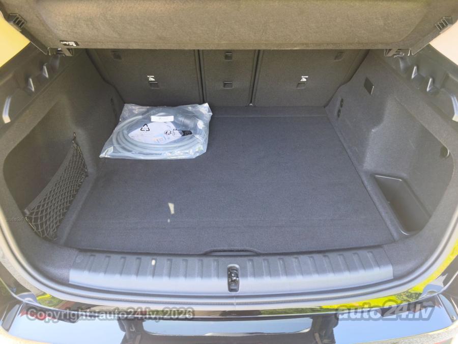 Melns BMW iX1 2025 Tallina, ar dzinēja tilpumu 0.00 L un nobraukumu 7 tūkst. km par 39900 €, foto 11 vietnē AUTOMOTO.COM.LV