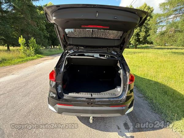 Melns BMW iX1 2024 Tartu, ar dzinēja tilpumu 0.00 L un nobraukumu 39 tūkst. km par 35000 €, foto 9 vietnē AUTOMOTO.COM.LV