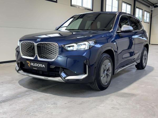 Zils BMW iX1 2024 Šauļi, ar dzinēja tilpumu 0.00 L un nobraukumu 56 tūkst. km par 32800 €, foto 1 vietnē AUTOMOTO.COM.LV