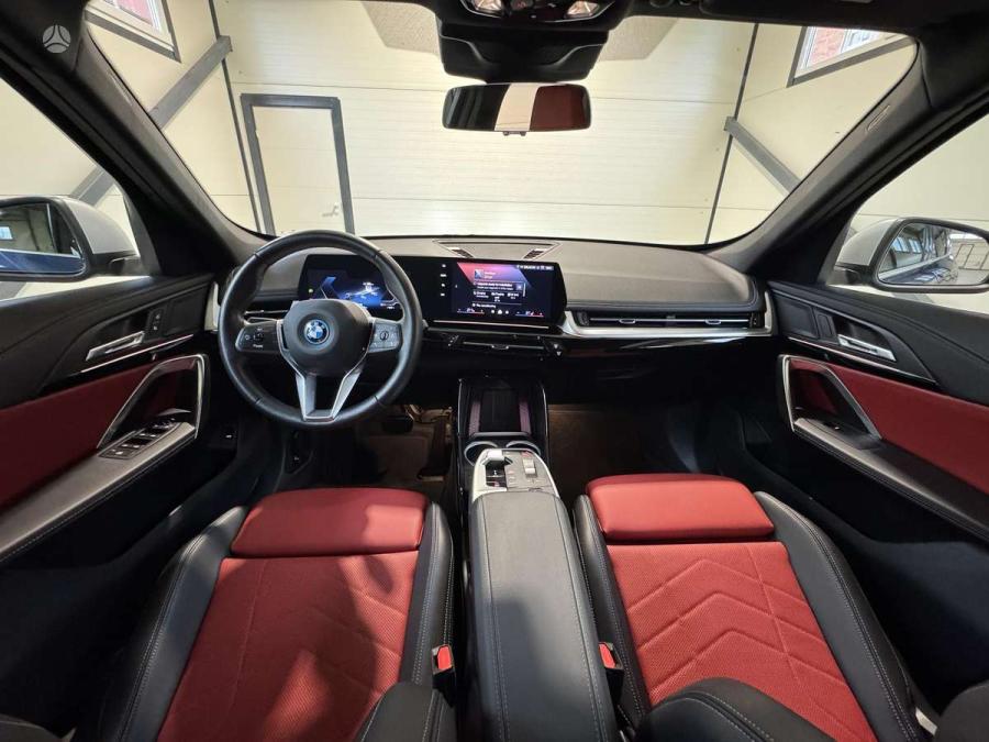 Zils BMW iX1 2024 Šauļi, ar dzinēja tilpumu 0.00 L un nobraukumu 56 tūkst. km par 32800 €, foto 9 vietnē AUTOMOTO.COM.LV