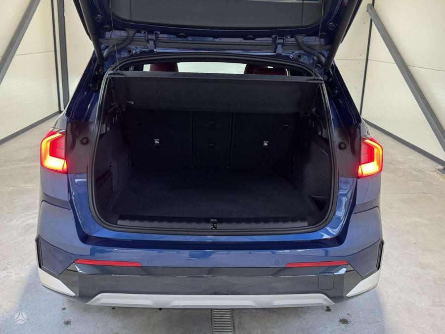 Zils BMW iX1 2024 Šauļi, ar dzinēja tilpumu 0.00 L un nobraukumu 56 tūkst. km par 32800 €, foto 11 vietnē AUTOMOTO.COM.LV