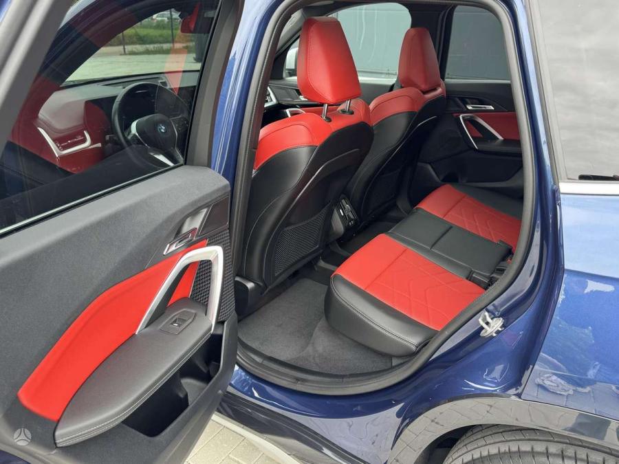 Zils BMW iX1 2024 Šauļi, ar dzinēja tilpumu 0.00 L un nobraukumu 56 tūkst. km par 32800 €, foto 39 vietnē AUTOMOTO.COM.LV