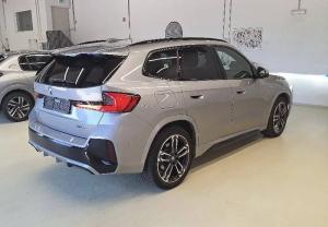 Pelēks BMW iX1 2023 Jelgava, ar dzinēja tilpumu 0.00 L un nobraukumu 50 tūkst. km par 39000 €, foto 4 vietnē AUTOMOTO.COM.LV