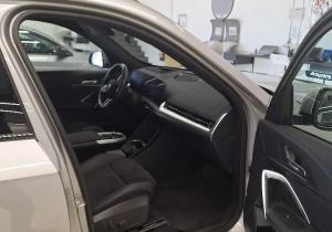 Pelēks BMW iX1 2023 Jelgava, ar dzinēja tilpumu 0.00 L un nobraukumu 50 tūkst. km par 39000 €, foto 7 vietnē AUTOMOTO.COM.LV