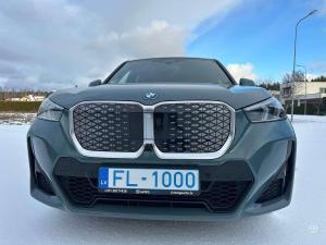 Pelēks BMW iX1 2024 Rīga, ar dzinēja tilpumu 0.00 L un nobraukumu 23 tūkst. km par 40500 €, foto 2 vietnē AUTOMOTO.COM.LV
