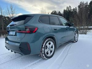 Pelēks BMW iX1 2024 Rīga, ar dzinēja tilpumu 0.00 L un nobraukumu 23 tūkst. km par 40500 €, foto 6 vietnē AUTOMOTO.COM.LV