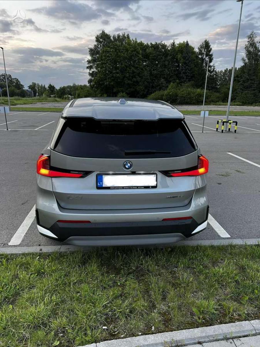 Pelēks BMW iX1 2024 Kauņa, ar dzinēja tilpumu 0.00 L un nobraukumu 25 tūkst. km par 34990 €, foto 5 vietnē AUTOMOTO.COM.LV