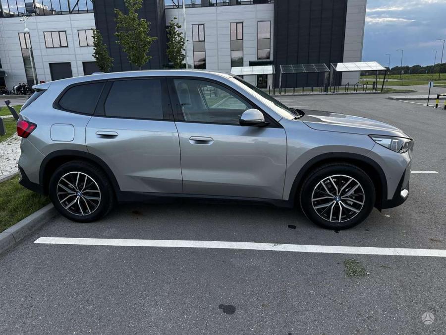 Pelēks BMW iX1 2024 Kauņa, ar dzinēja tilpumu 0.00 L un nobraukumu 25 tūkst. km par 34990 €, foto 9 vietnē AUTOMOTO.COM.LV