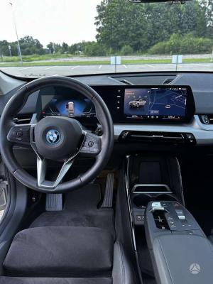 Pelēks BMW iX1 2024 Kauņa, ar dzinēja tilpumu 0.00 L un nobraukumu 25 tūkst. km par 34990 €, foto 10 vietnē AUTOMOTO.COM.LV